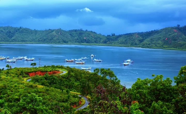 Padang-Bukit Tinggi Sumatera: Kawasan Wisata Mandeh