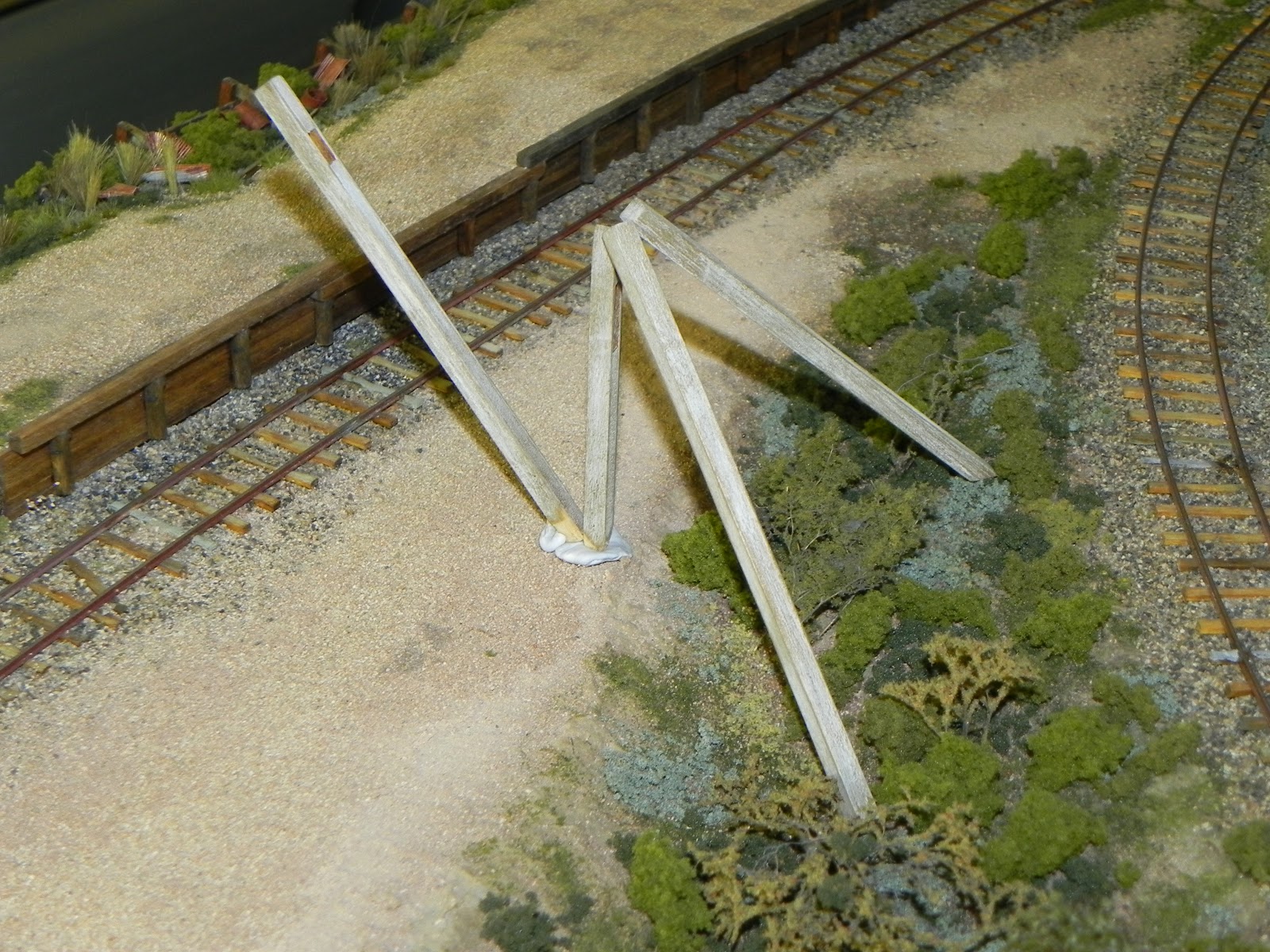 Splitters Swamp Creek: Derrick Crane for goods yard