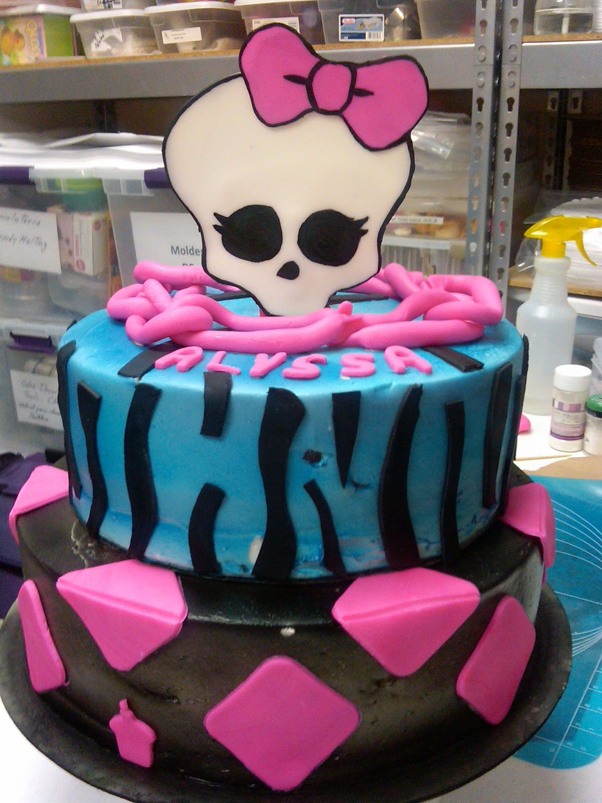 Creatividades Latinas: Monster High Cake