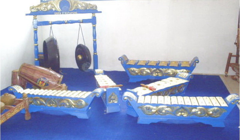 Bale Budaya Bandung Pengrajin Karawitan Sunda: Gamelan Degung Temprak