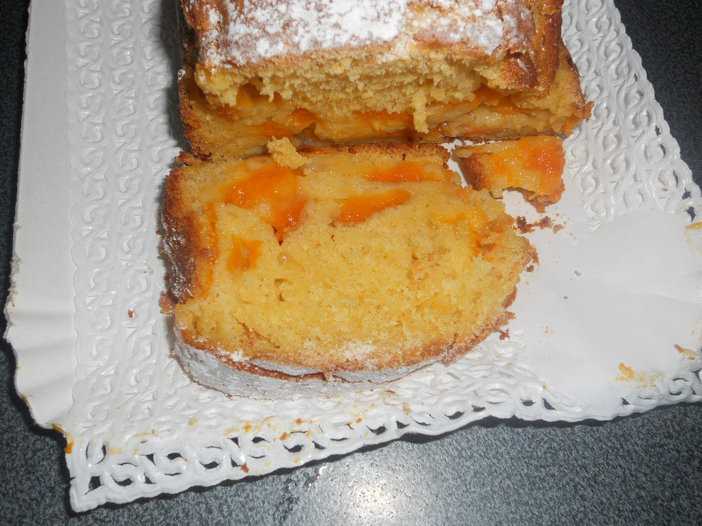 Le Delizie della Mia Cucina: Apricots cake 1 premio per una sorella ...