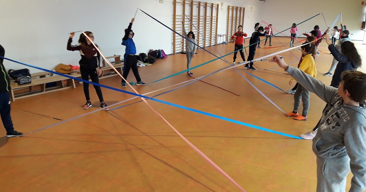 E.F. IES QUINTANA DE LA SERENA.: COREOGRAFIA GRUPAL CON CINTAS