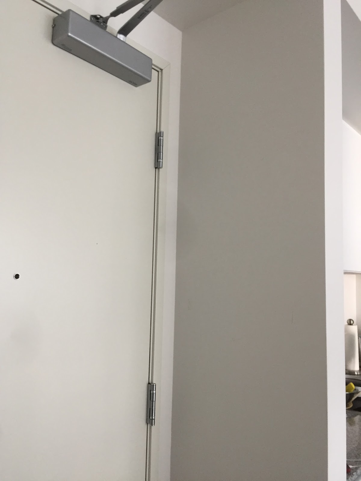 THE URBAN MONARCH: Glam Small Space Command Center