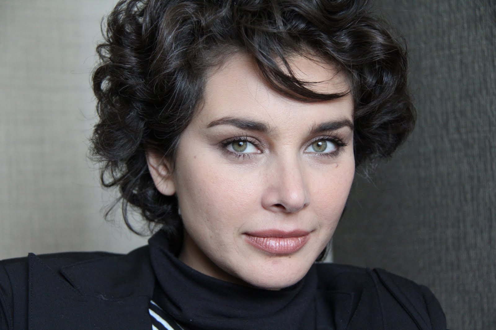 Photojournalism: Photo-shoot with Bollywood actress Lisa Ray - Amazing ...