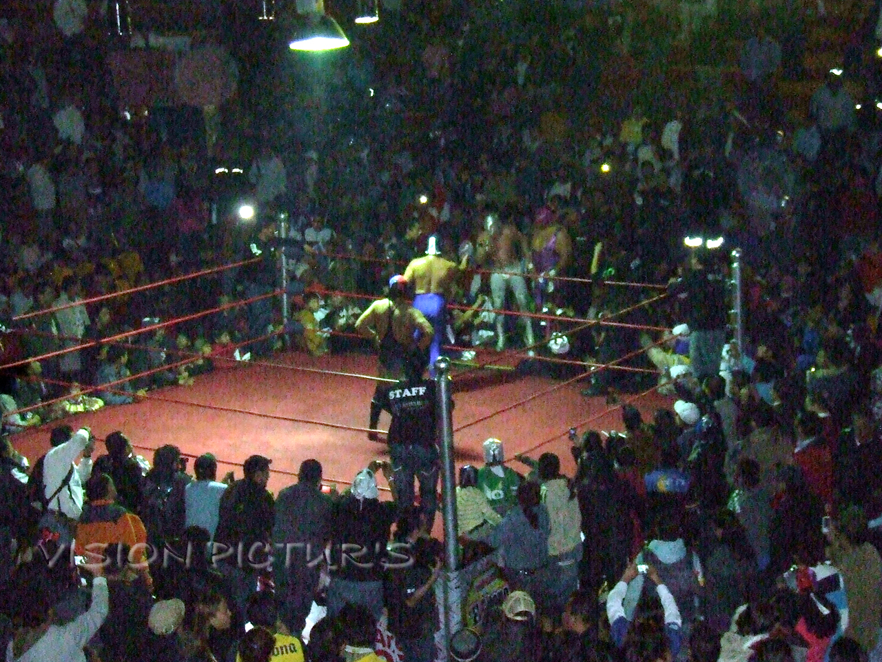 LOS ESPECTACULARES DE LA LUCHA LIBRE: Los Ecos de la Arena Neza.