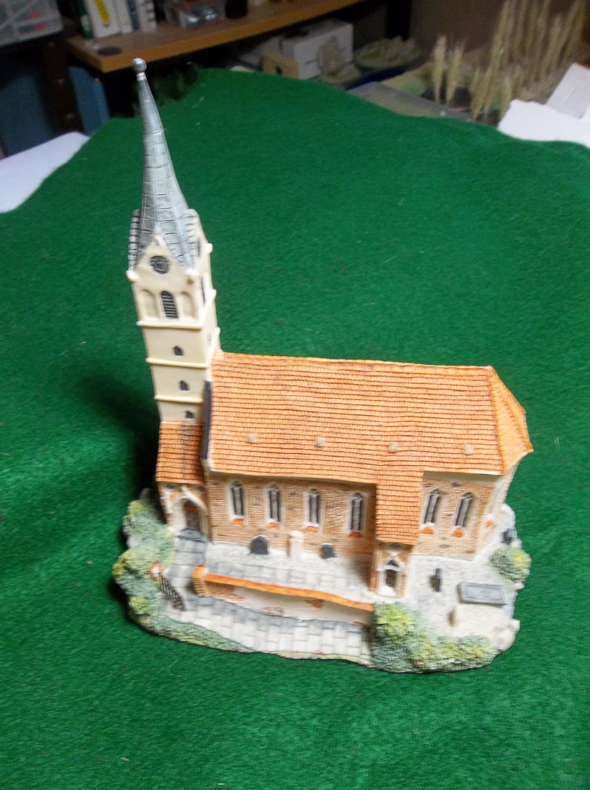 A J's Wargames Table: Charity shop find - N scale church