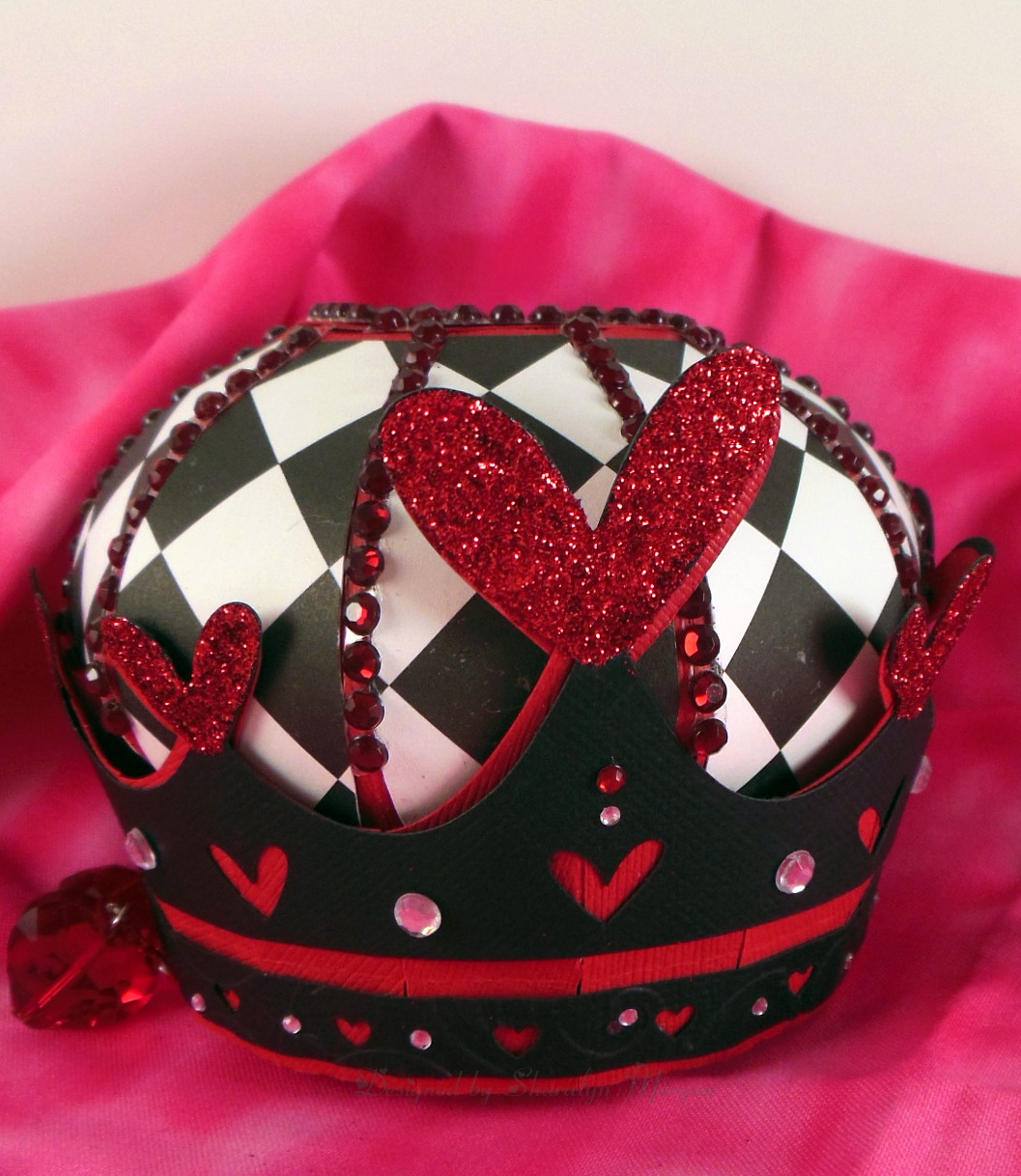 Sharas Paper Creations: Hail, The Queen of Hearts