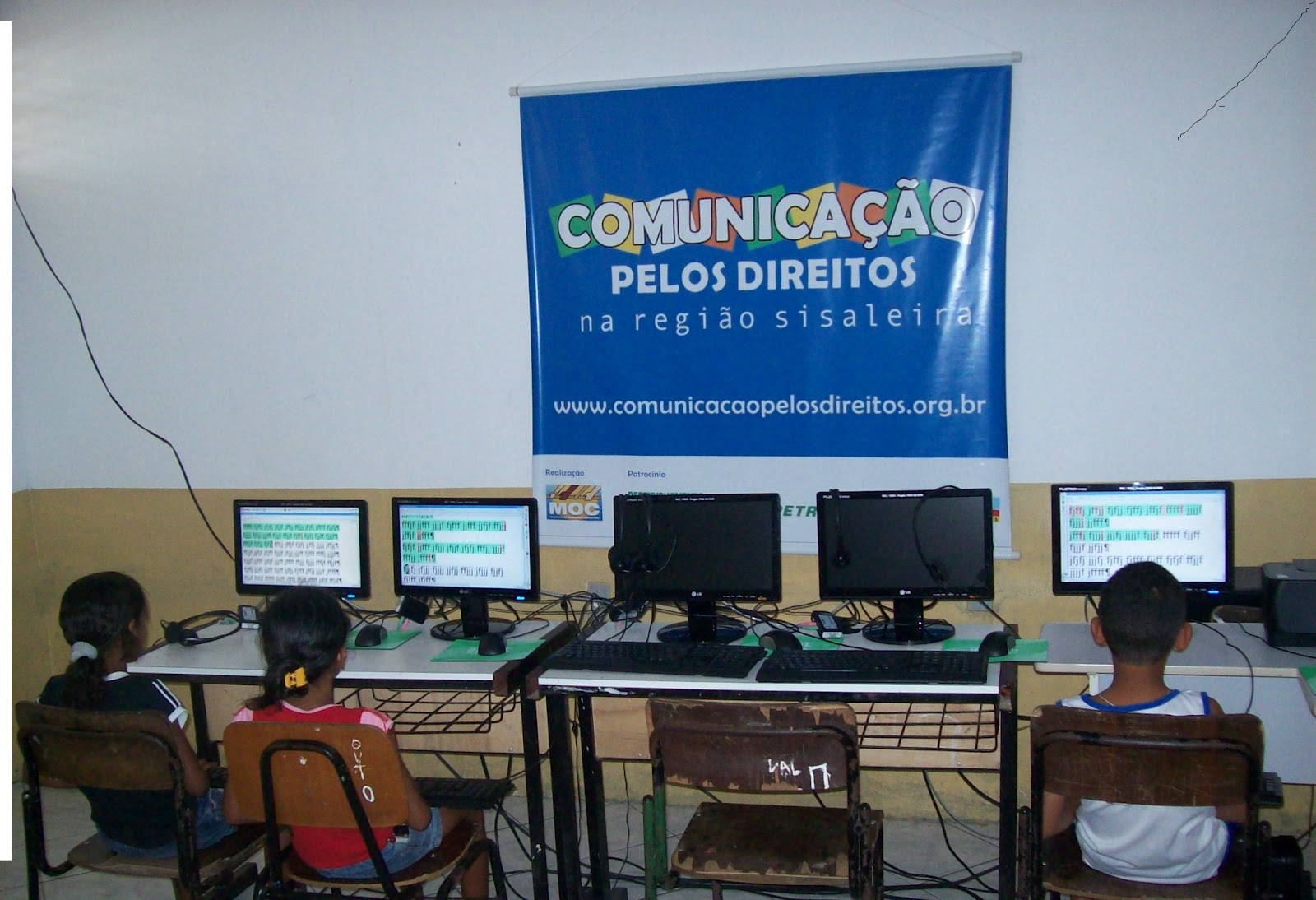 EDUCAÇÃO EM REDE: Educomunicação- Rádio poste