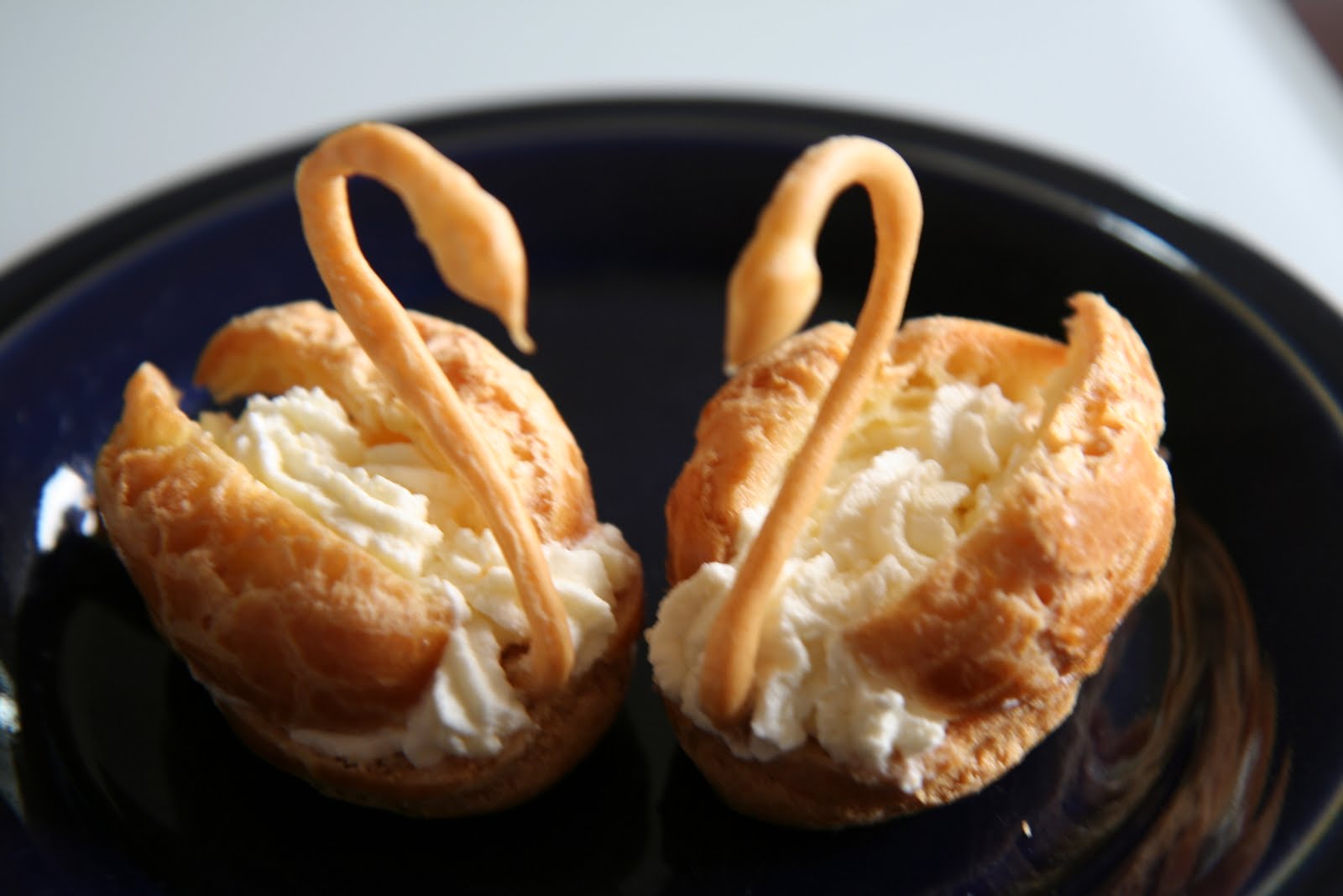 Sweet Kitchen: Swans & Paris-Brest