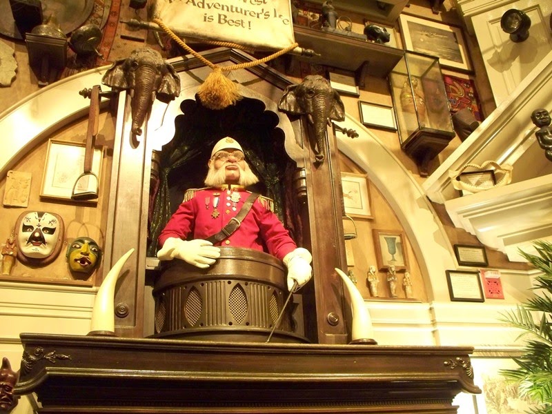 Main Street Gazette: Silent Saturday - Colonel Critchlow Suchbench