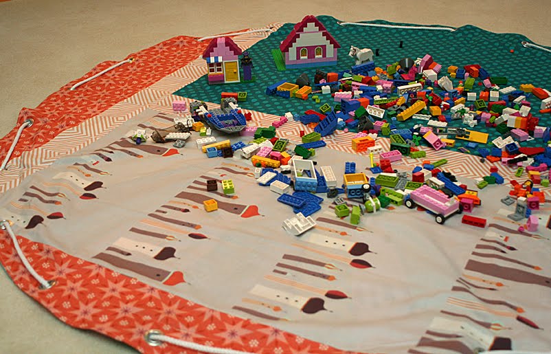 12 Gifts of Christmas: Lego Storage Bag/Playmat | DIY | Before It's News