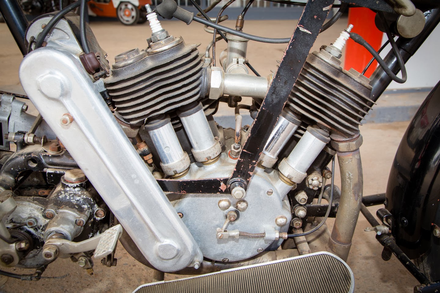 Vintage Motorcycles - James Flat Tank 1920s - 750cc