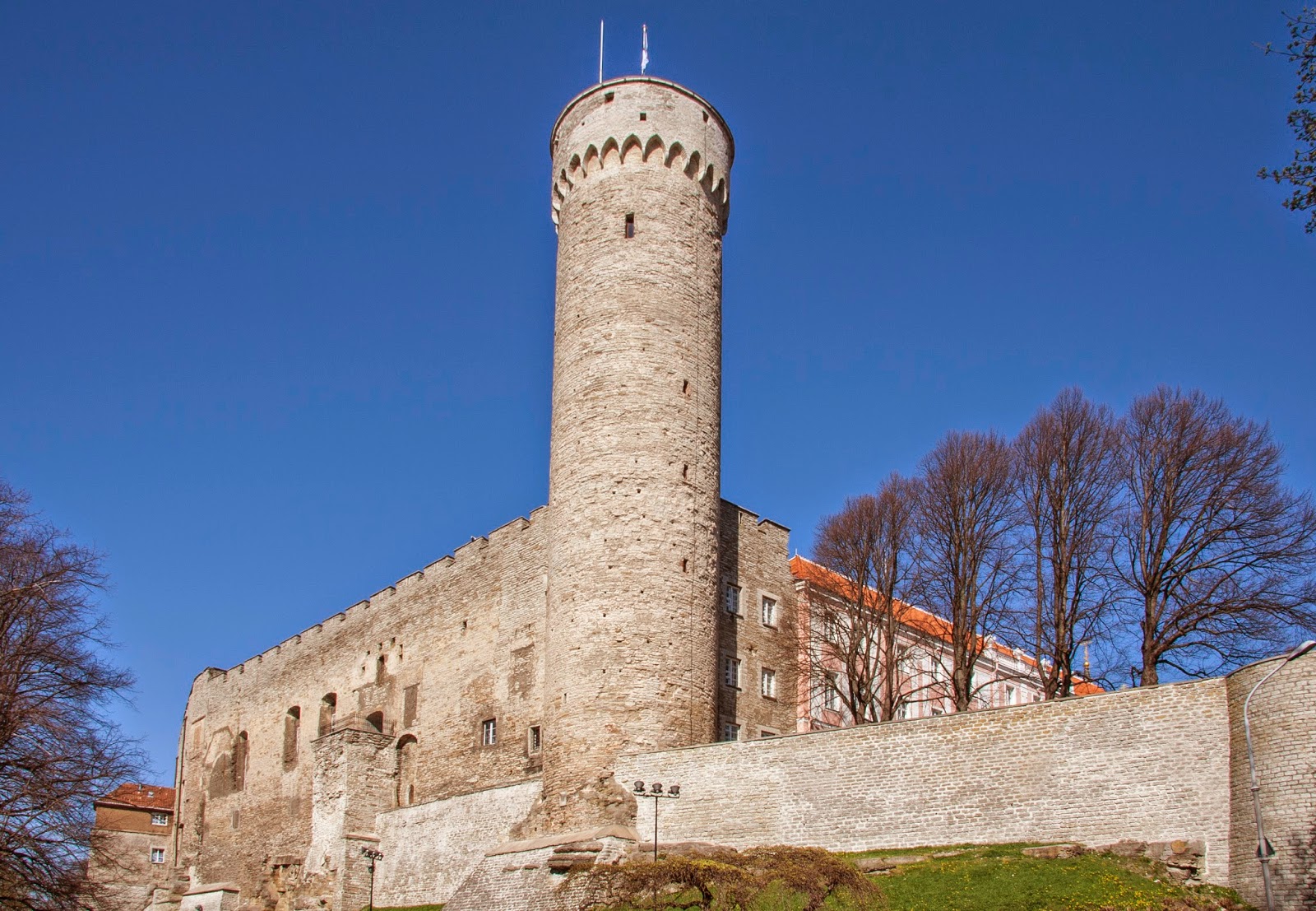 TALLINN PHOTO: Toompea Castle