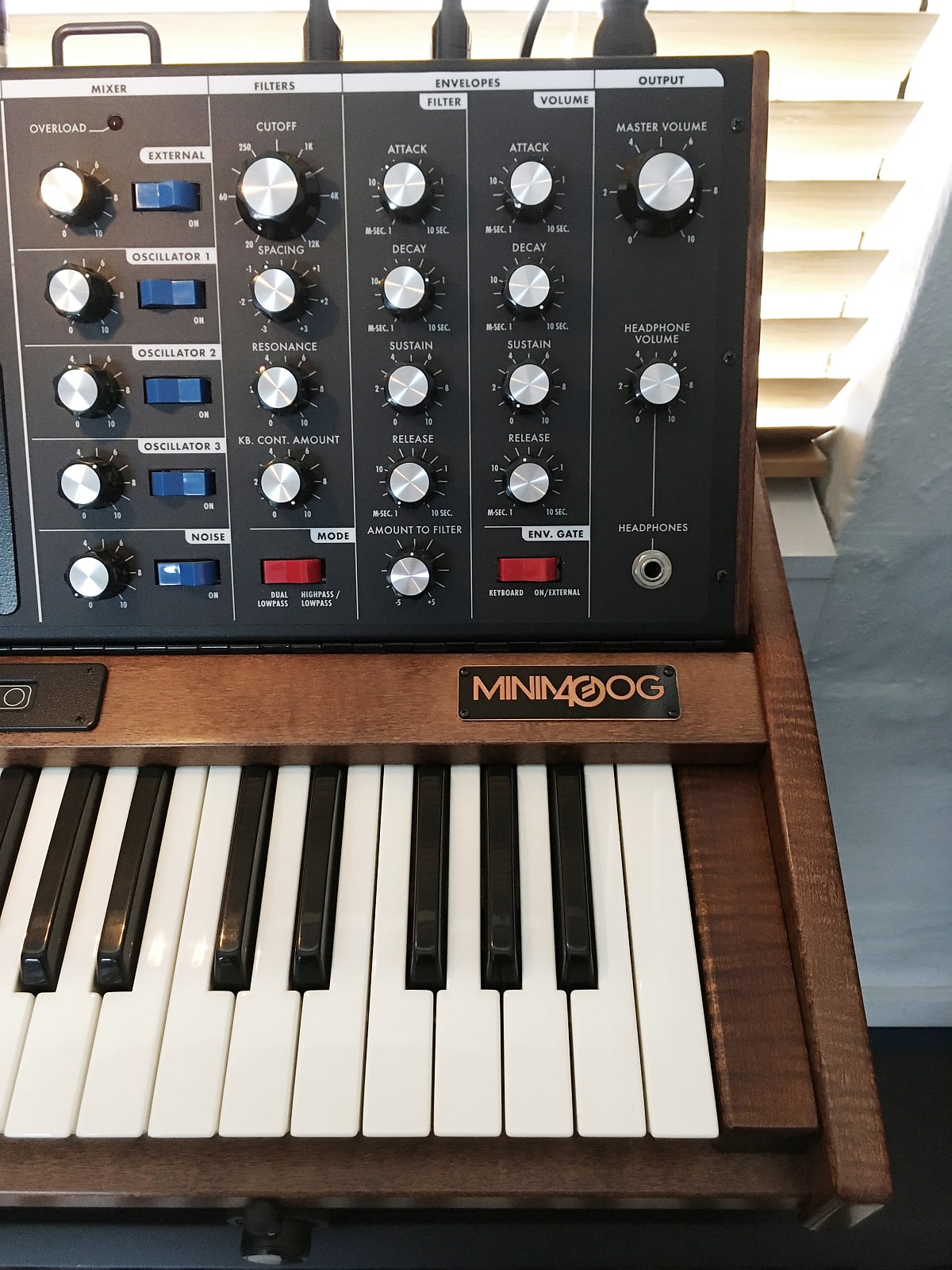 MATRIXSYNTH: Moog MiniMoog Voyager XL