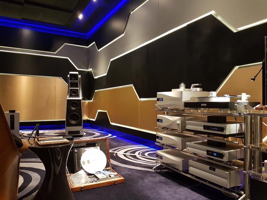 THE ROOM! – M & S | Ultimate High-Fidelity