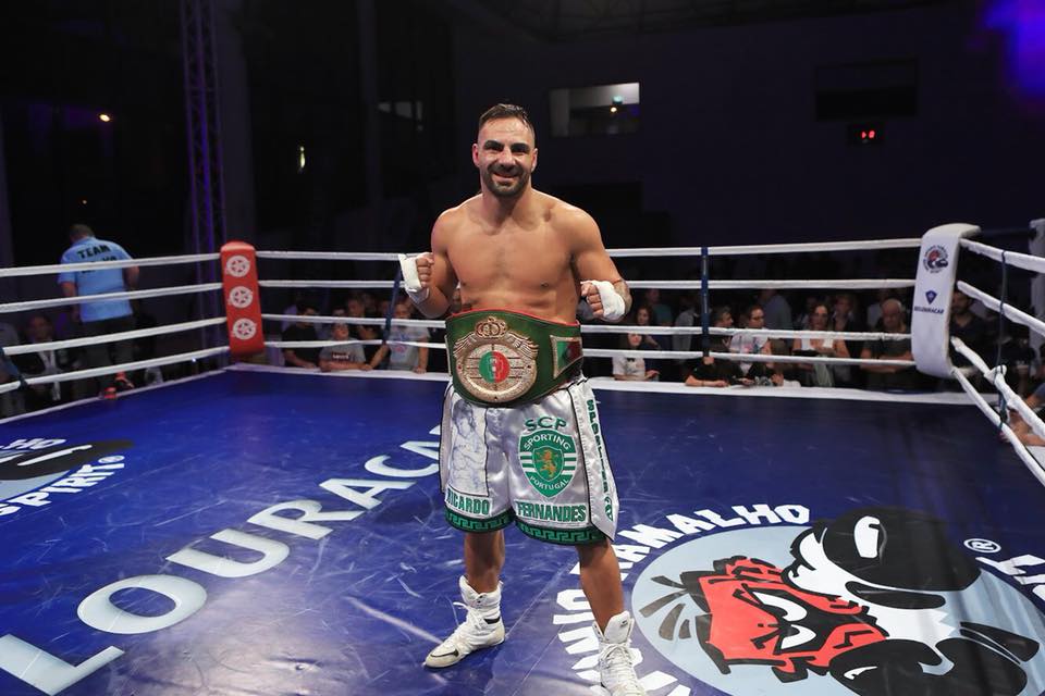 Planète Sporting Clube de Portugal: Boxe : Ricardo Fernandes, garde son ...