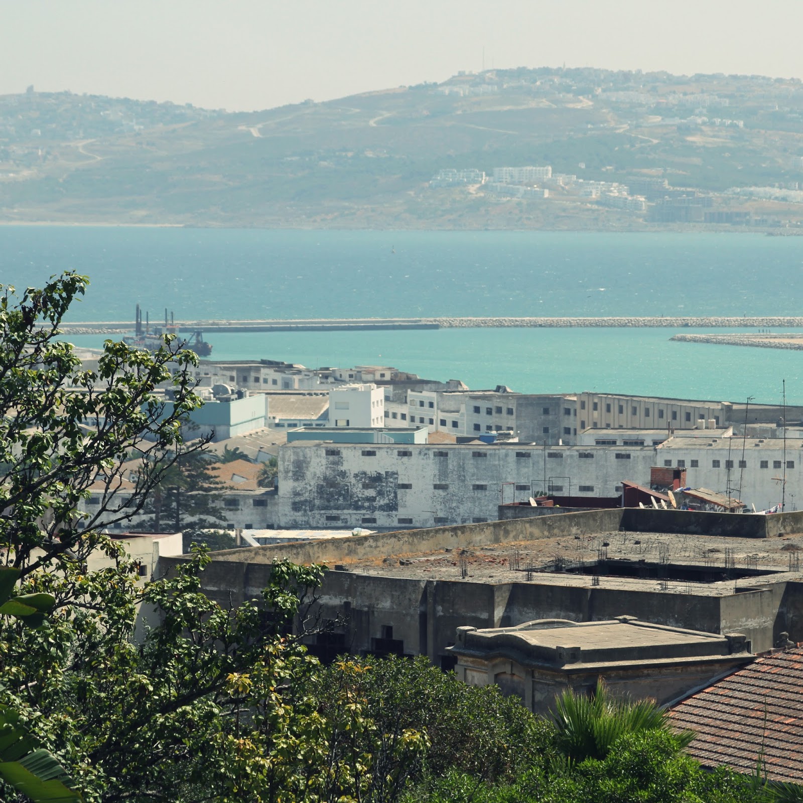 Harakat Sisters: Las Chicas