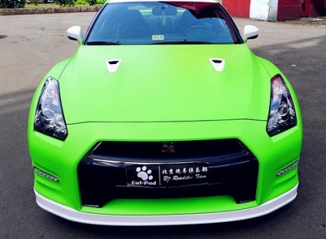 Lime Green Nissan GT-R - 2009gtr.com