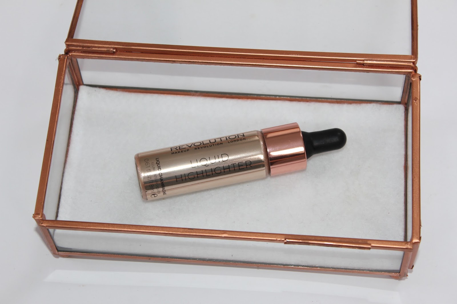 Makeup Revolution Liquid Highlighter Review & Swatches - Custom FX ...