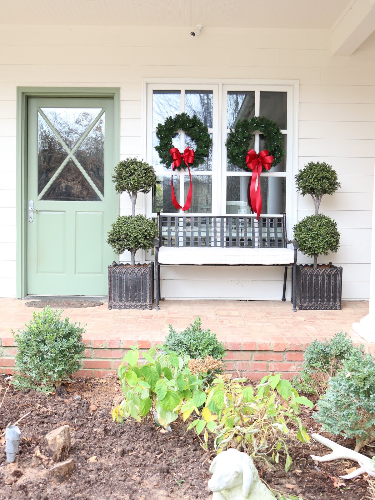 How To Make a Perfect Bow and more Christmas Tips - Eleven Gables