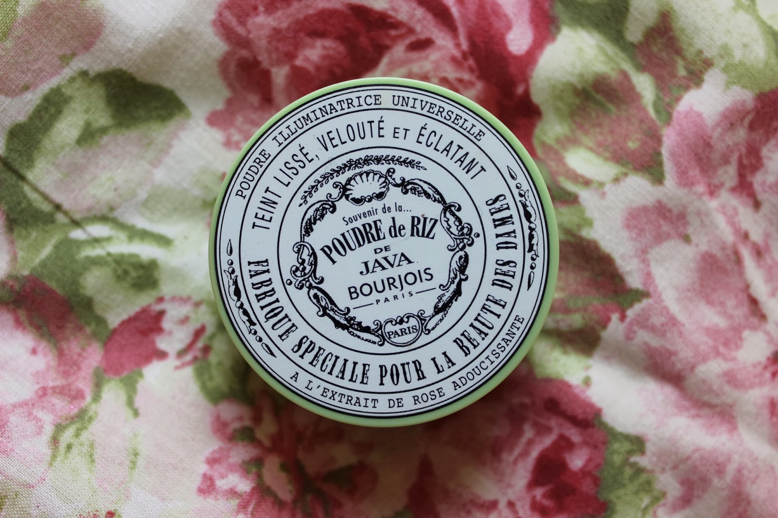 Meg's Boutique: Bourjois Java Rice Powder