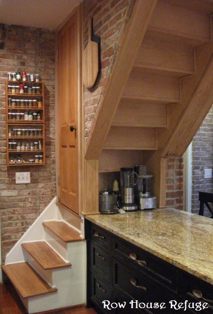Row House Refuge: REAL Row House Kitchens