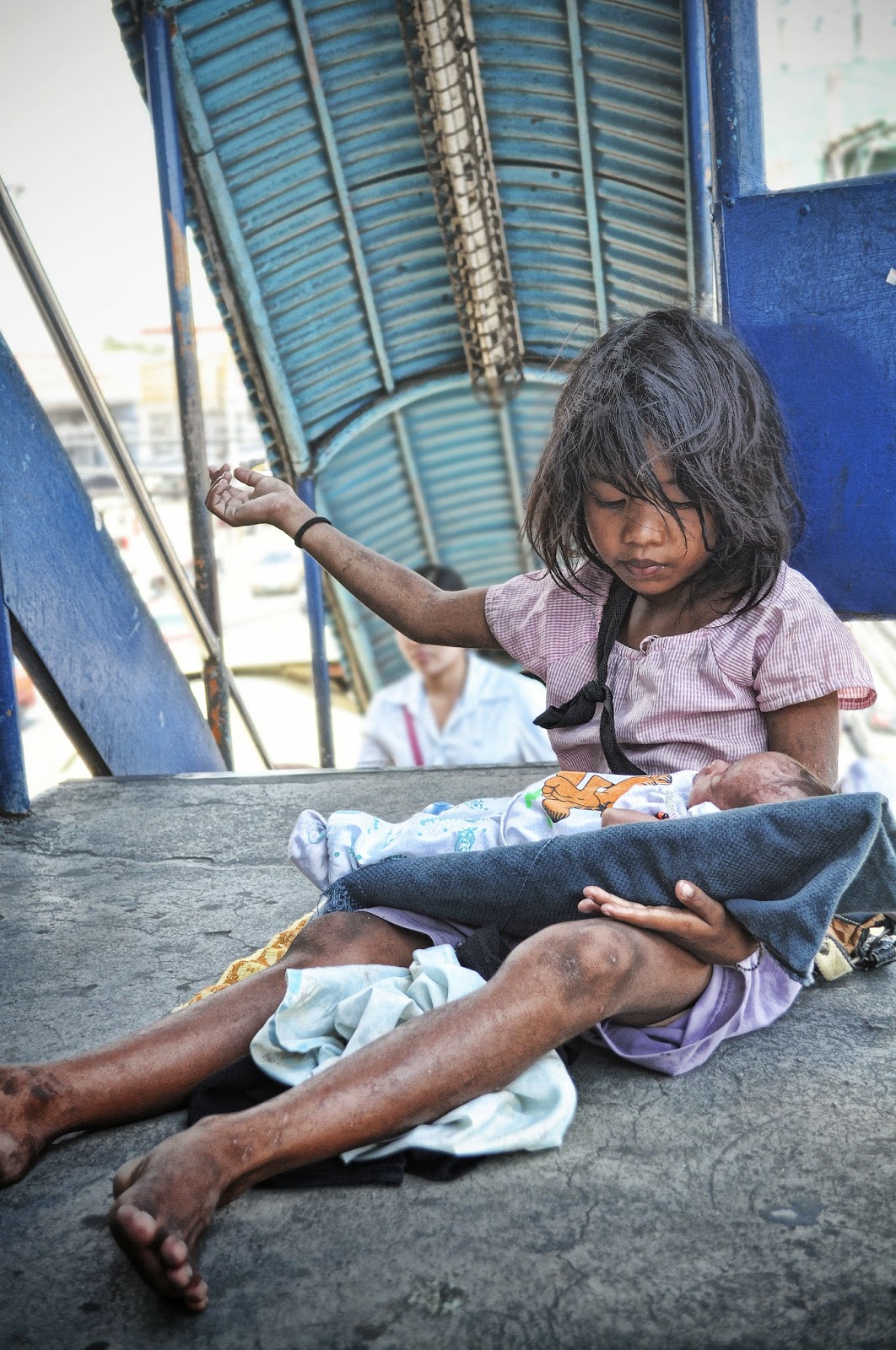 Pinoy Gazette: Mga Pinoy lalong naghihirap – SWS