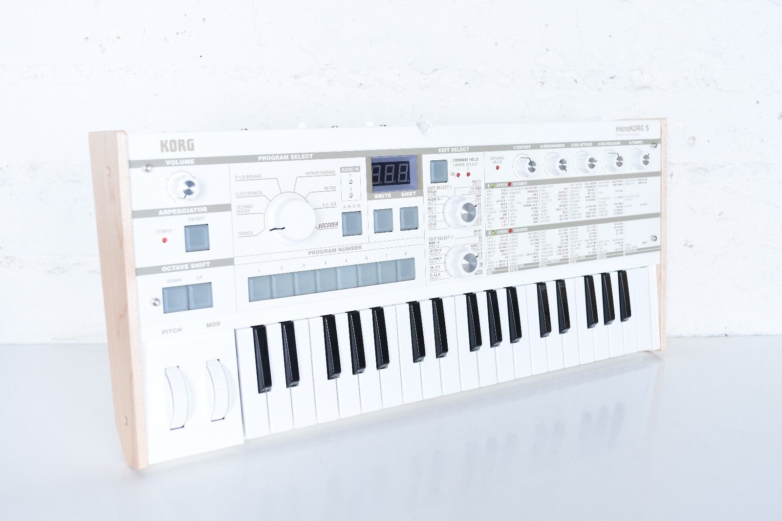 MATRIXSYNTH: Cool White Korg Microkorg S
