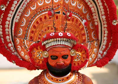 THE ART OF THEYYAM - DHANYAM CREATIONS: THE ART OF THEYYAM by DHANYAM ...