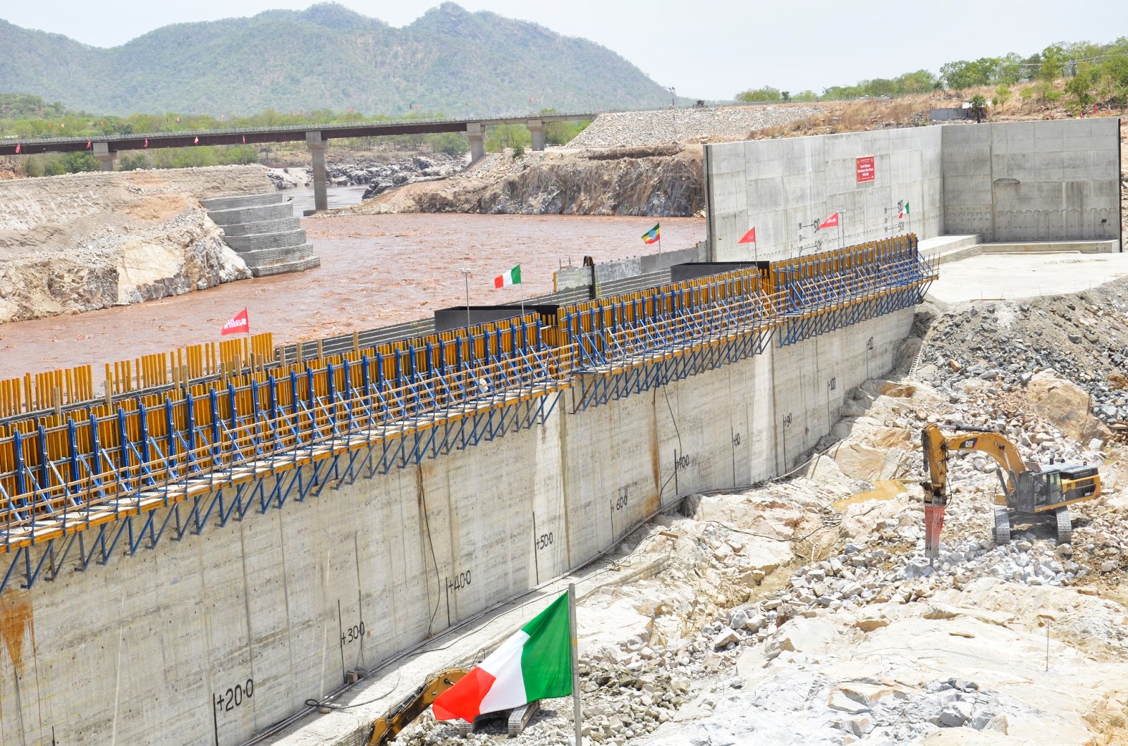 A Dam Project on the Nile - Madote