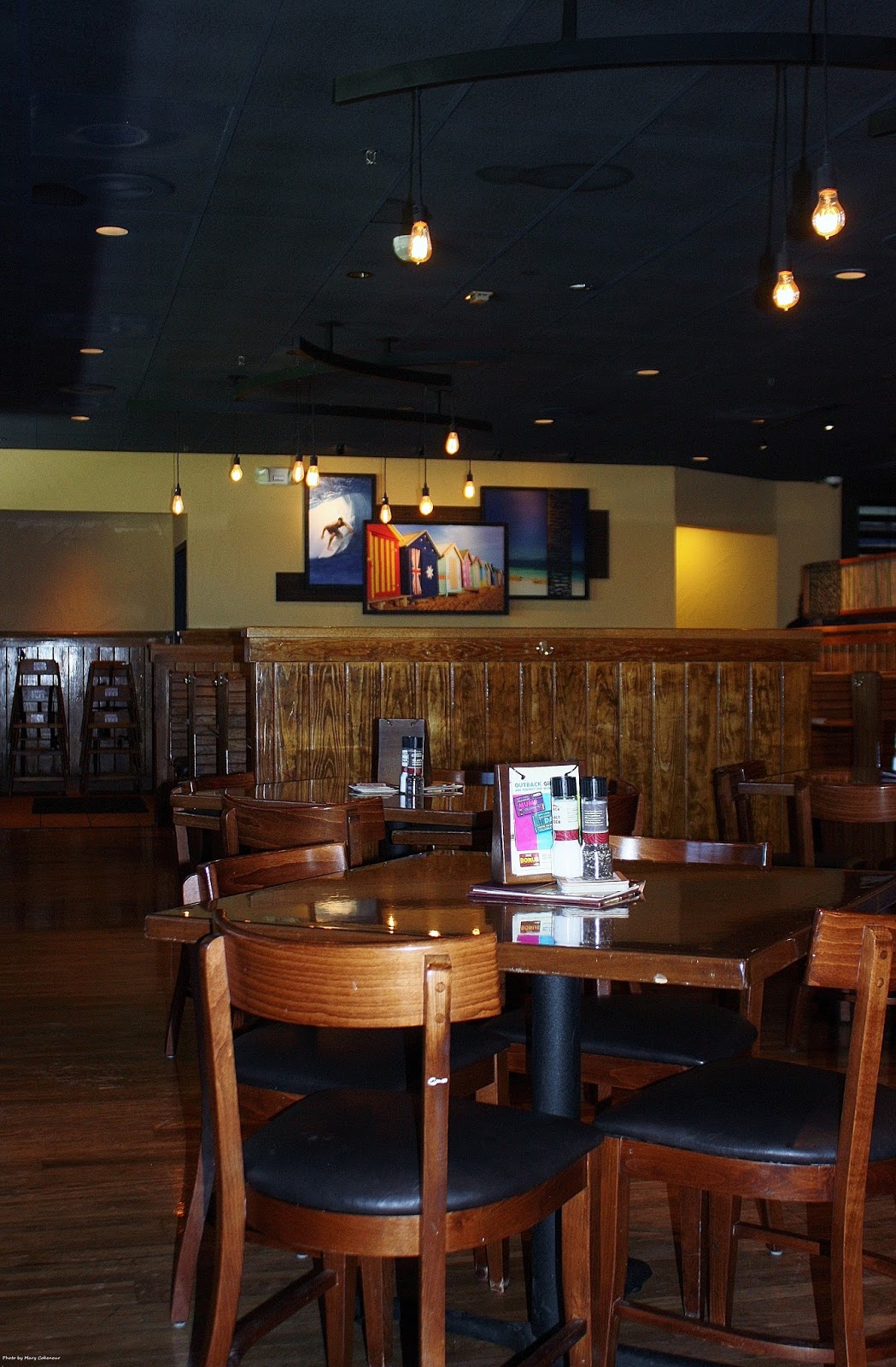 Food Adventures of a Comfort Cook: G'Day Mate at the Outback Steakhouse.