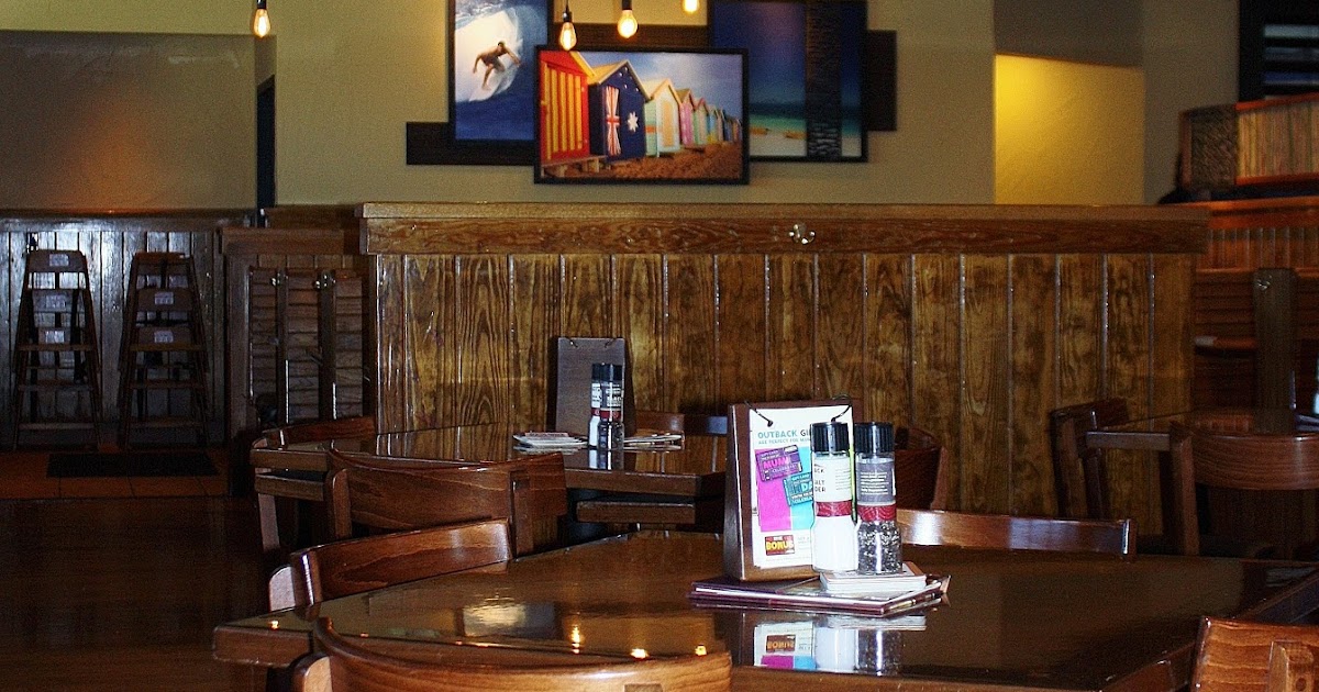 Food Adventures of a Comfort Cook: G'Day Mate at the Outback Steakhouse.