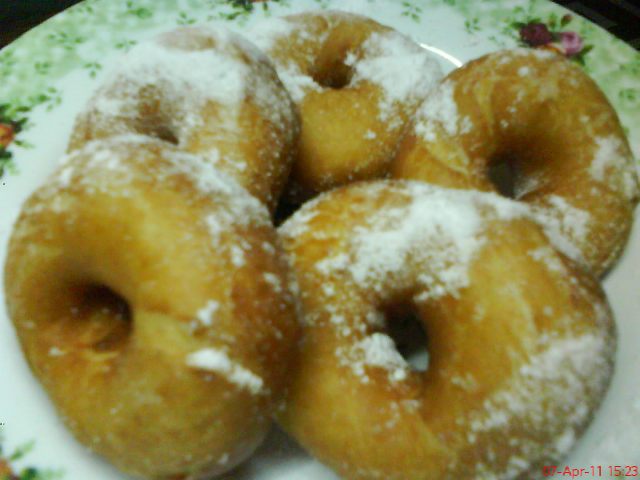 Resepi Donut yang comel, lembut dan gebu