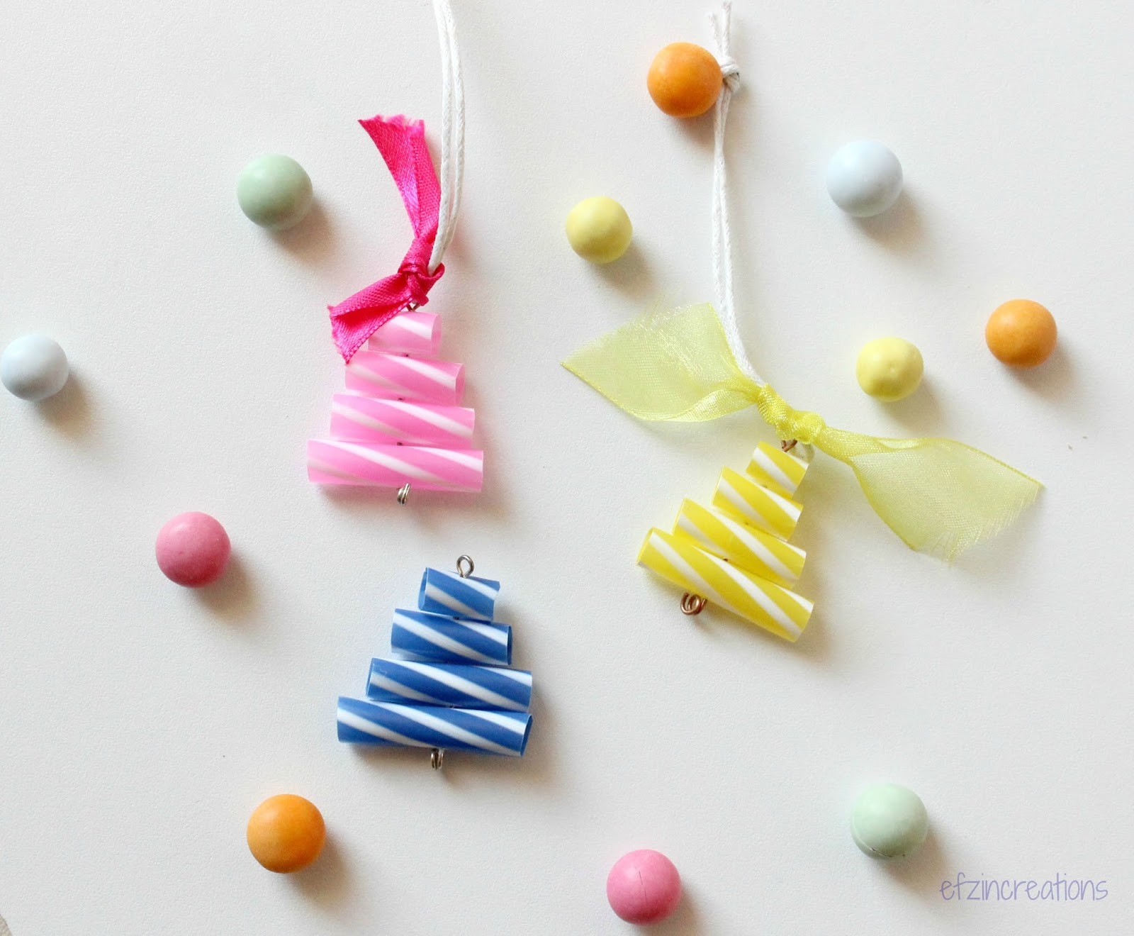 How to craft Christmas Trees with Drinking Straws