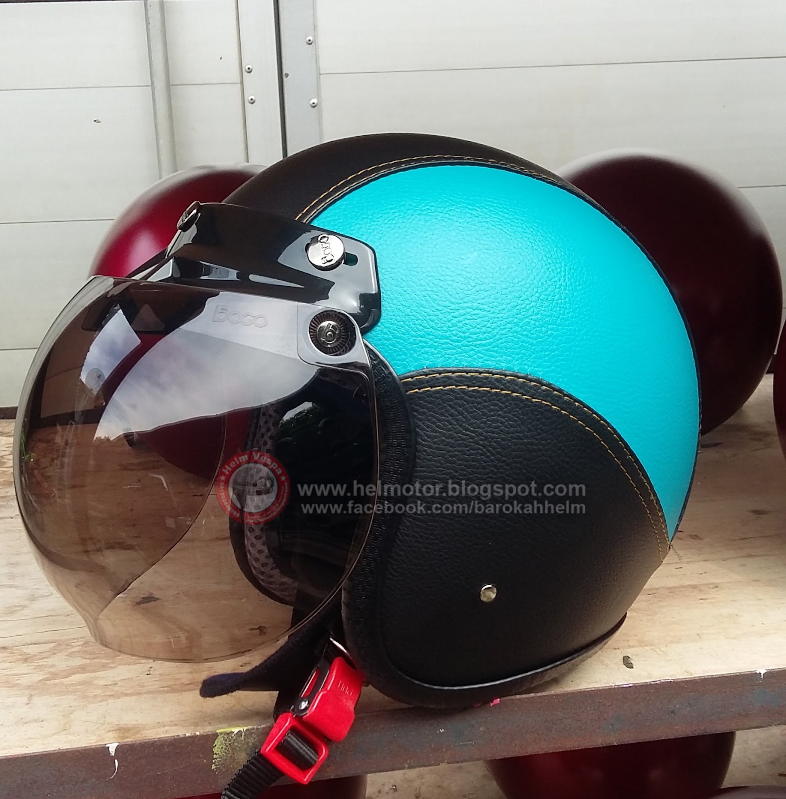 Helm Retro Bogo Biru Muda Hitam ~ Helm Vespa