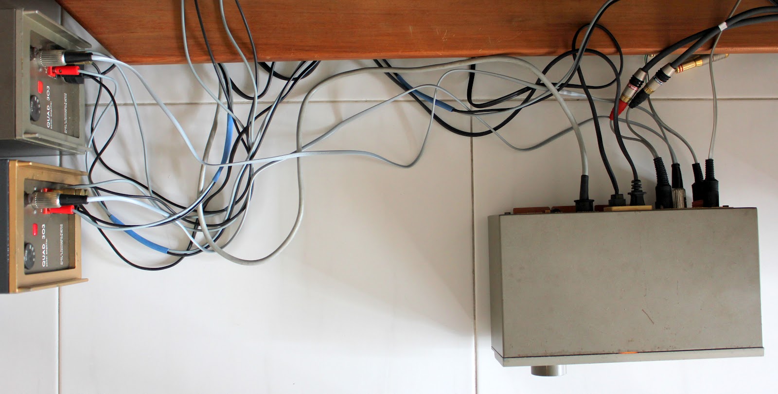 MyOldVintageHifi: Bi-amping with the Quad 303(s)