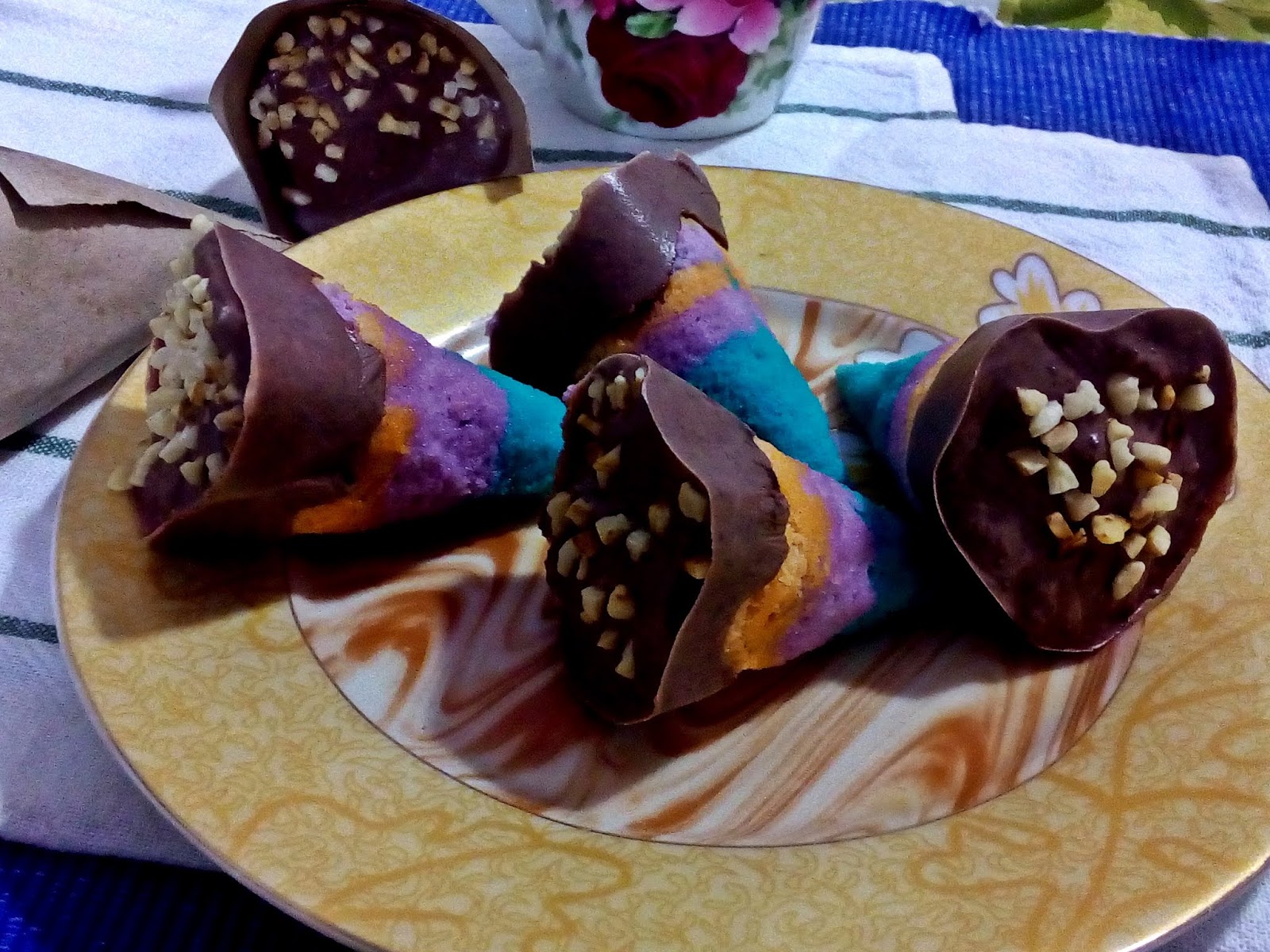 SurayaMSyed: Apam Cornetto