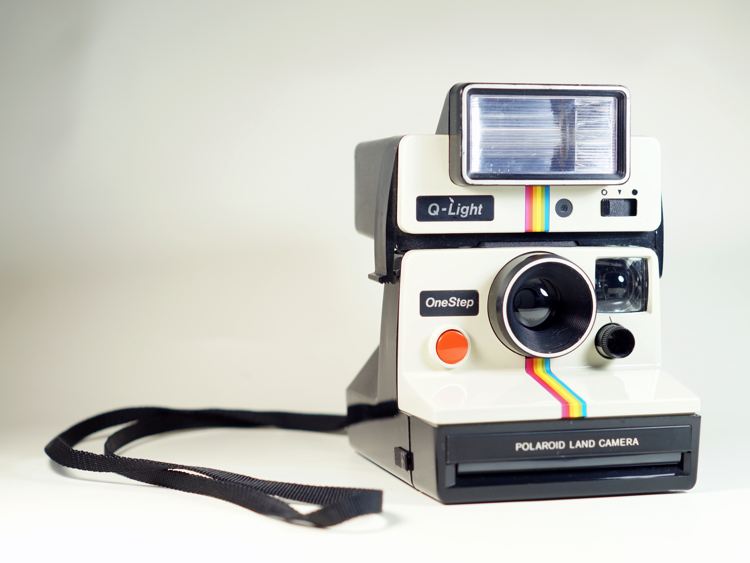 Polaroid One Step Rainbow Land Camera with Q-Light Flash Unit