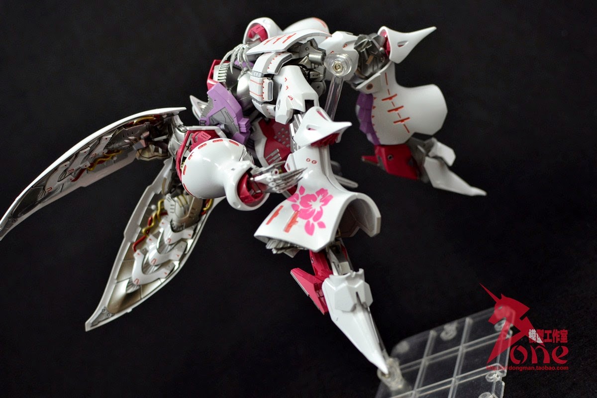 Custom Build: MC Model 1/144 AMX-004 Qubeley