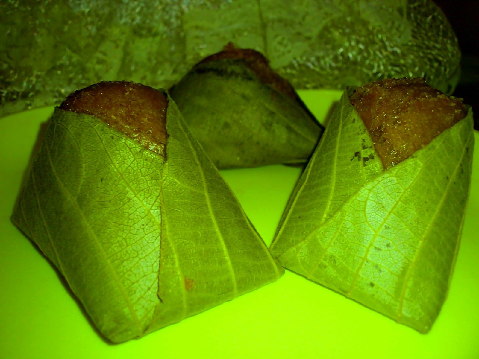 APAM DAUN RAMBAI