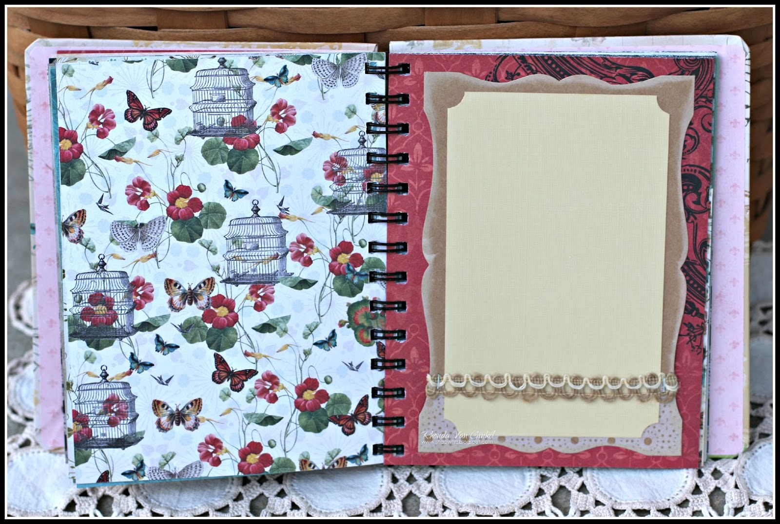 Scrappity Dappity Doo!: DCWV Mariposa Mini Book