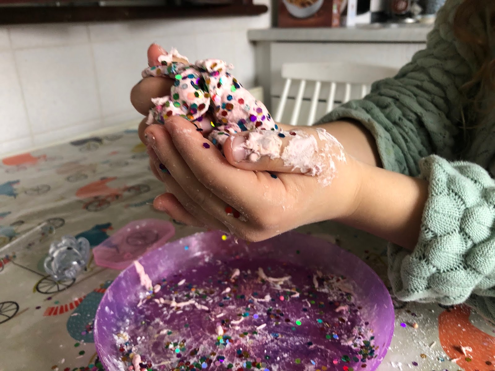 Mummy's Little Blog: National Slime Day with Glam Goo