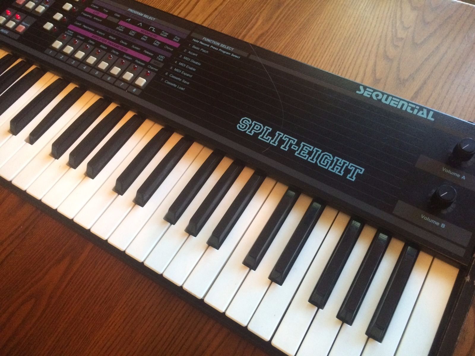 MATRIXSYNTH: Sequential Circuits Split Eight Synthesizer - SCI Split 8