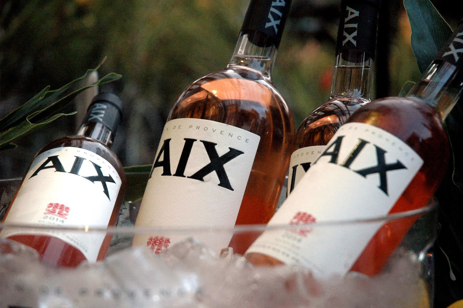 DUDE FOR FOOD: Wine Nights and Oyster Hours with AIX Rose at Via Mare