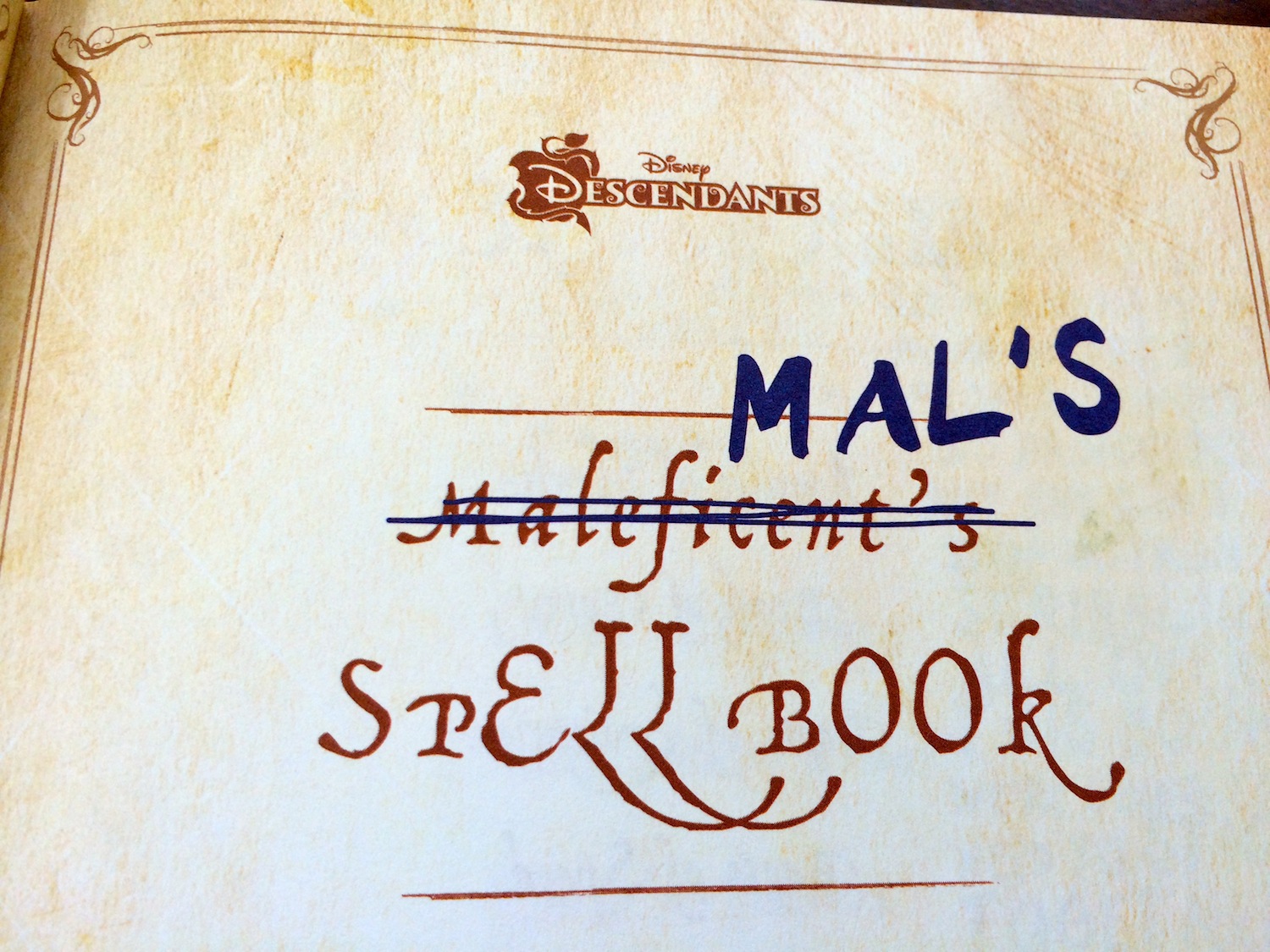 Disney Sisters: Descendants: 3 Books That Will Put A Spell On You