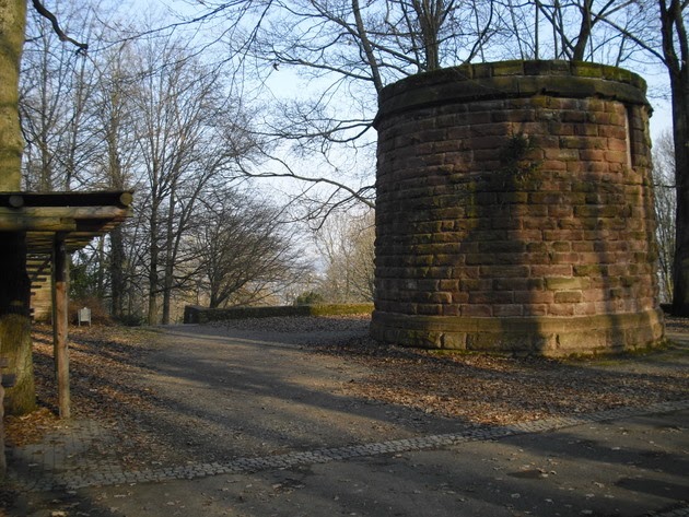 Wege in der Region Stuttgart: Der Aussichtspunkt Hasenberg zwischen ...