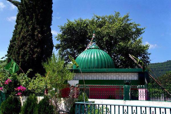 KASHMIR: Mai Toti Darbar In Khuiratta (Waqas Minhas)