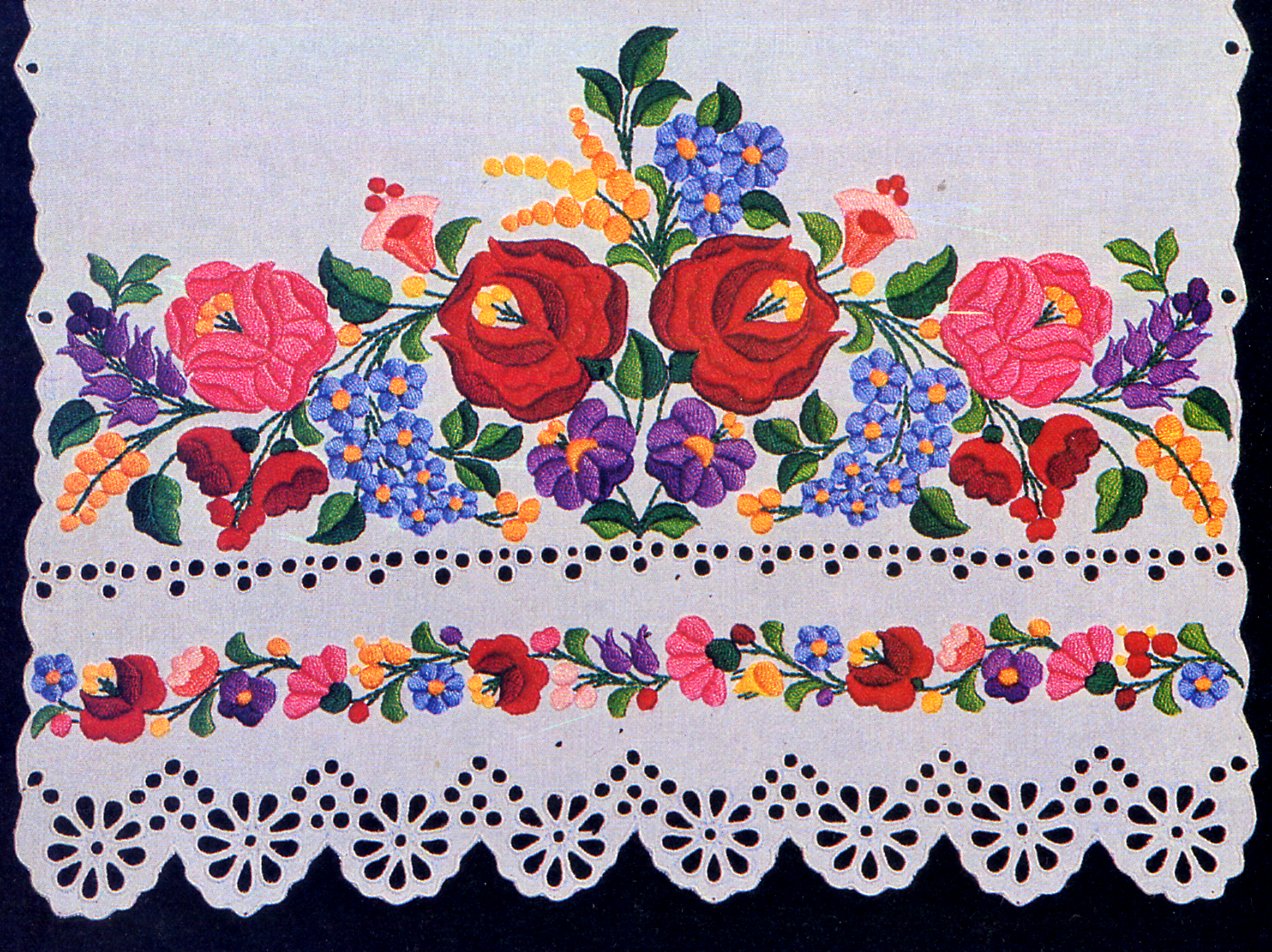 FolkCostume&Embroidery: Embroidery of Kalocsa, Bács-Kiskun county, Hungary
