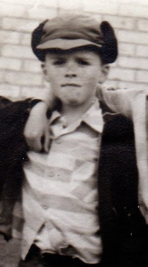 "Tall" Ted Farr : Gordie Howe and Me