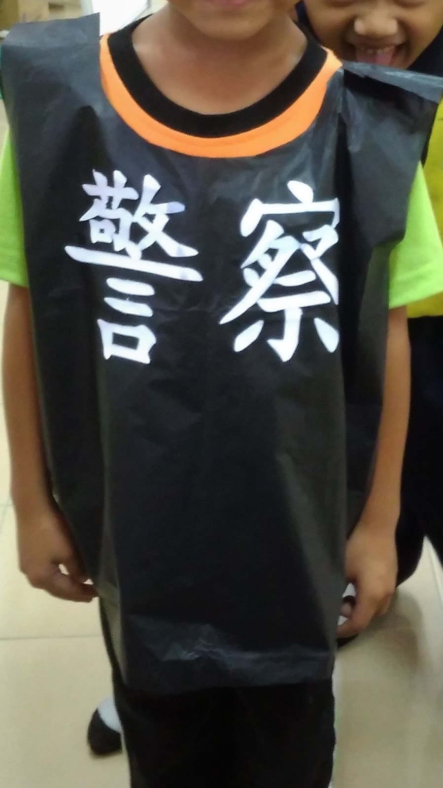 PC- YZ Travel & Food : 手工警察服 DIY police uniform/costume